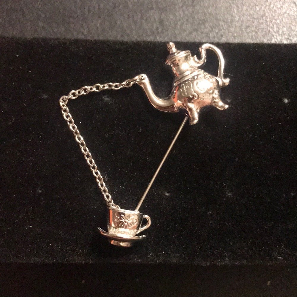 Vintage 1981 Colonial Chained Pitcher And Teacup Silv… - Gem